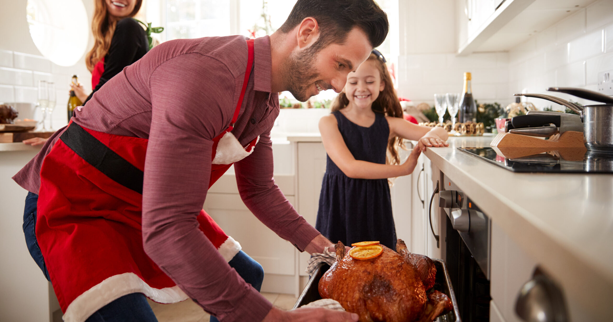 Holiday Kitchen Survival: 4 Food Safety Tips for the Season | Urgent ...